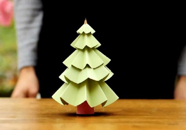 5 Unique Ways to Craft Paper Christmas Trees | Mytour.vn