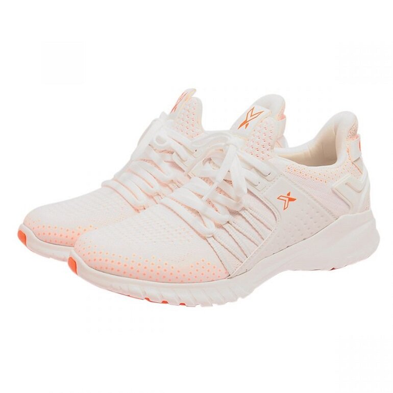 Some popular Biti’s women's sports shoes currently favored | Mytour.vn