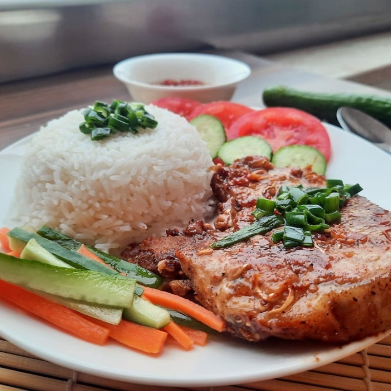 Discover the perfect blend of flavors in Saigon's renowned dish - Sườn ...