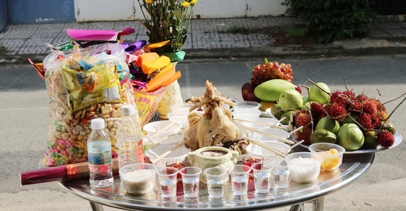 Why is the seventh lunar month called Ghost Month? How to seek ...