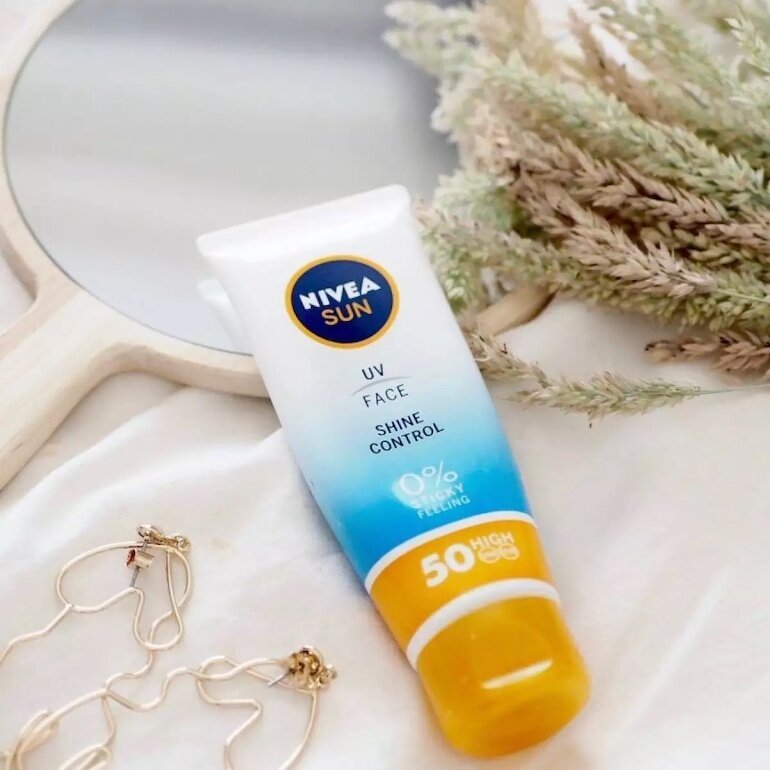 Exploring the Nivea UV Face Shine Control Sunscreen