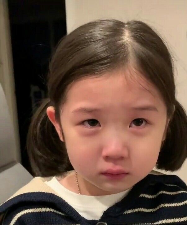 Compilation of hilarious baby crying memes