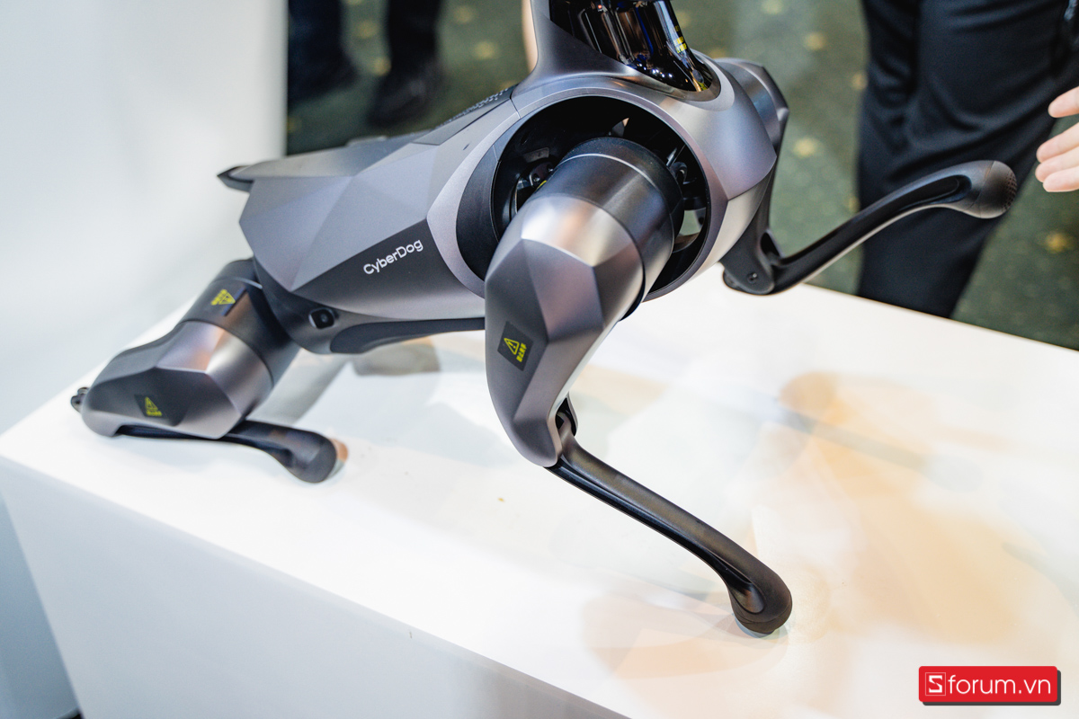 Exploring Xiaomi CyberDog 2 in Vietnam: A futuristic dog with ...