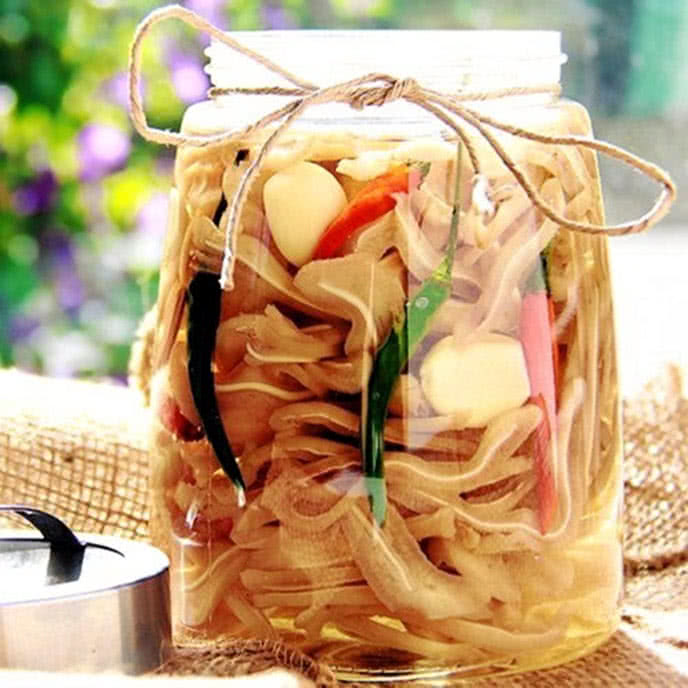 How to Make Deliciously Crunchy Pickled Pig Ears That Stay Fresh for Longer