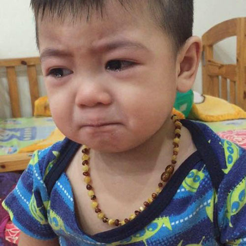 Compilation of hilarious baby crying memes