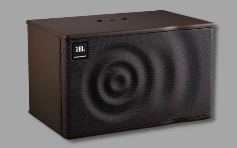 Comparing Harman Kardon and JBL Speakers: Features of Each Brand