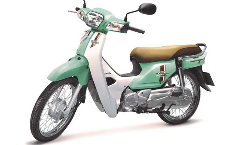 Comparing the differences between the 2019 Honda Dream 125 motorcycle ...