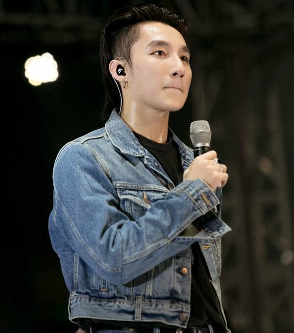 Discover the most stylish mullet hairstyles for men