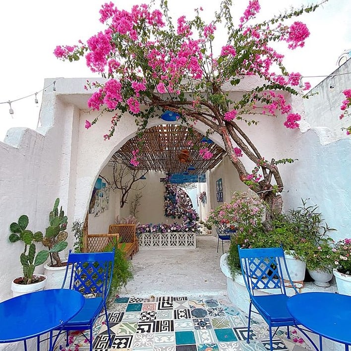 Discover the 6 most charming Santorini-themed cafes in Saigon - Mytour