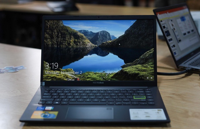 Explore Asus Vivobook A415 / A515 - Perfect Laptop for Gaming Students