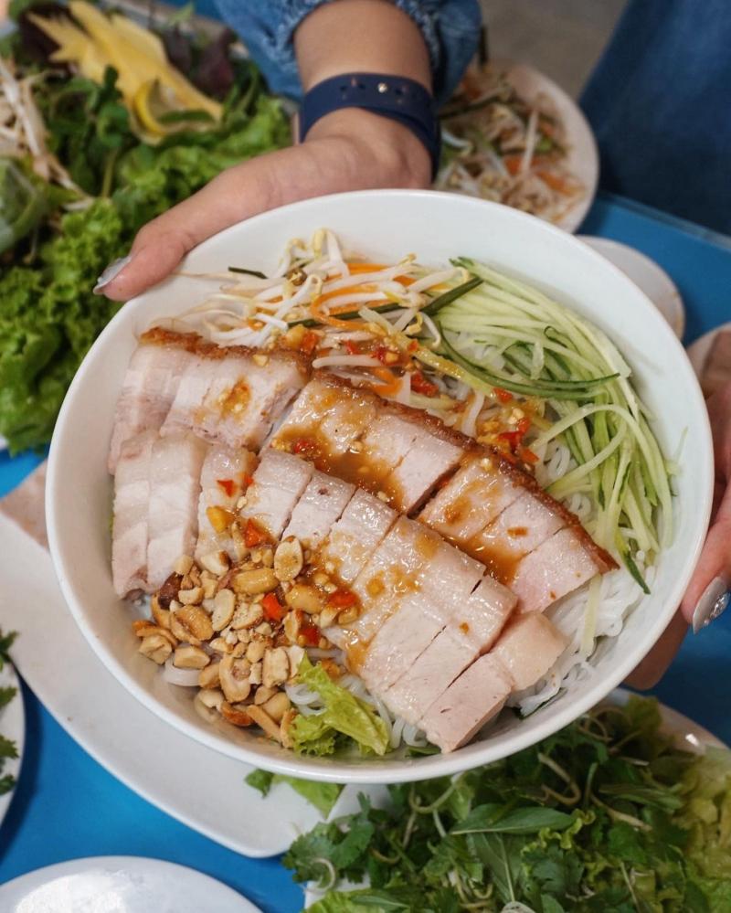 Top 9 Delicious and Famous Bun Mam Noodle Shops in Thua Thien Hue ...