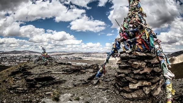 Ulan Bator and the Naran Tuul black market in Mongolia - Travel guide ...