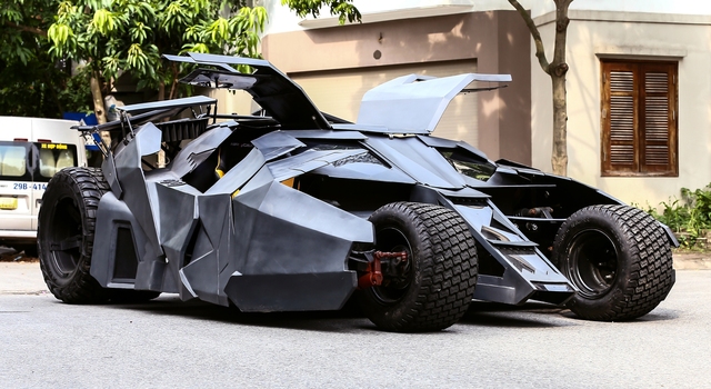 Get up close with the Batman vehicle worth over half a billion dong ...
