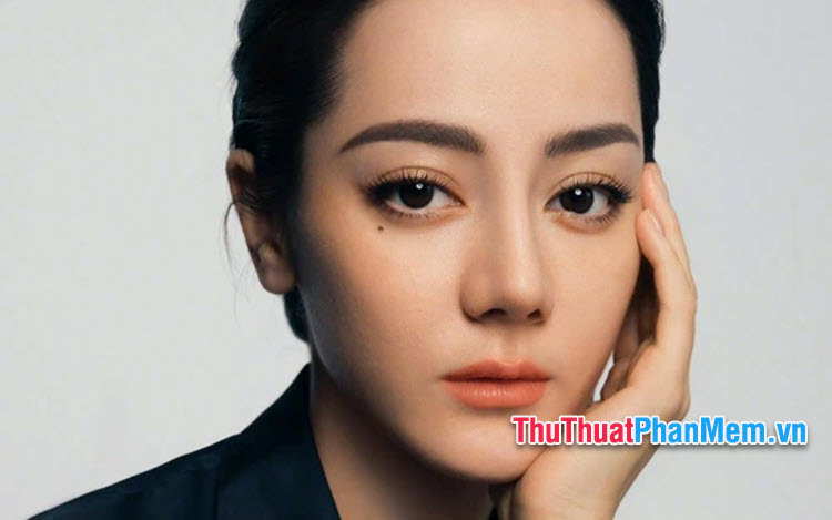 What Does a Mole under the Eye Mean? Is It Good or Bad? Should You ...