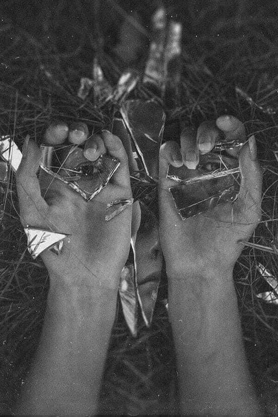 Discover the Most Beautiful Collection of 999+ Sad and Lonely Avatars