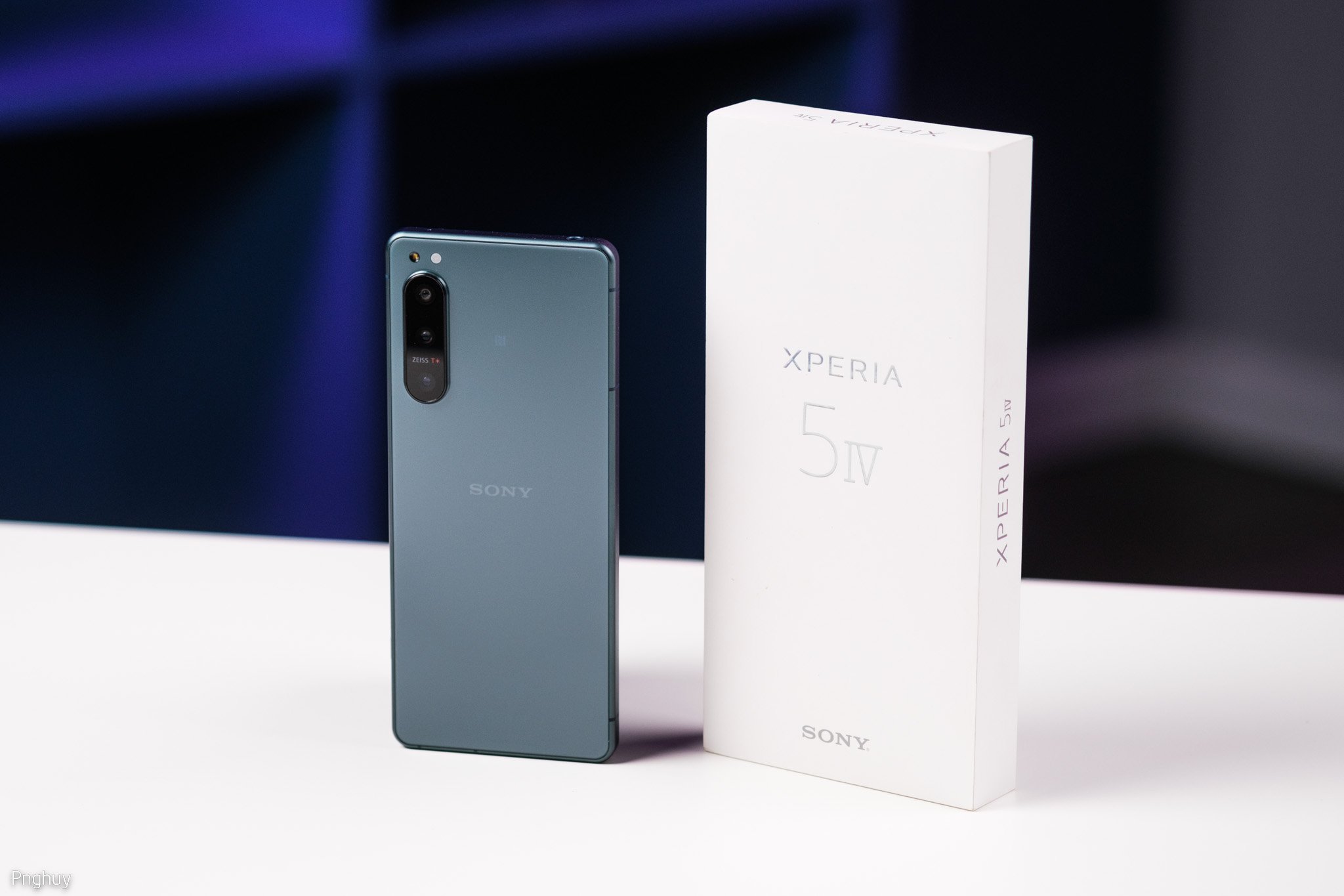 Hands-on with Sony Xperia 5 IV: True Sony essence, compactness without ...
