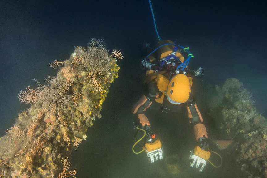 This humanoid robot can dive deep hundreds of meters underwater ...