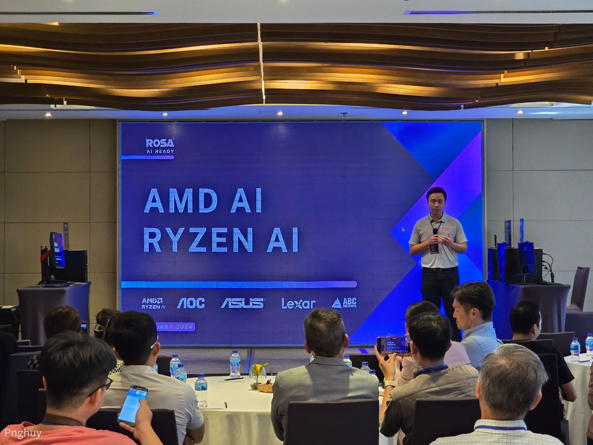 Rosa Computer giới thiệu dòng máy tính AI với công nghệ AMD Ryzen 8000G ...