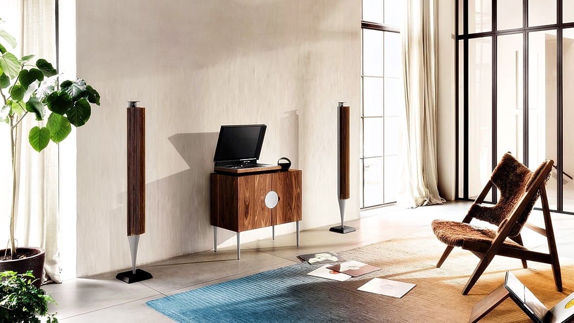 Bang & Olufsen unveils the Beosystem 72-22 vinyl music system priced at ...