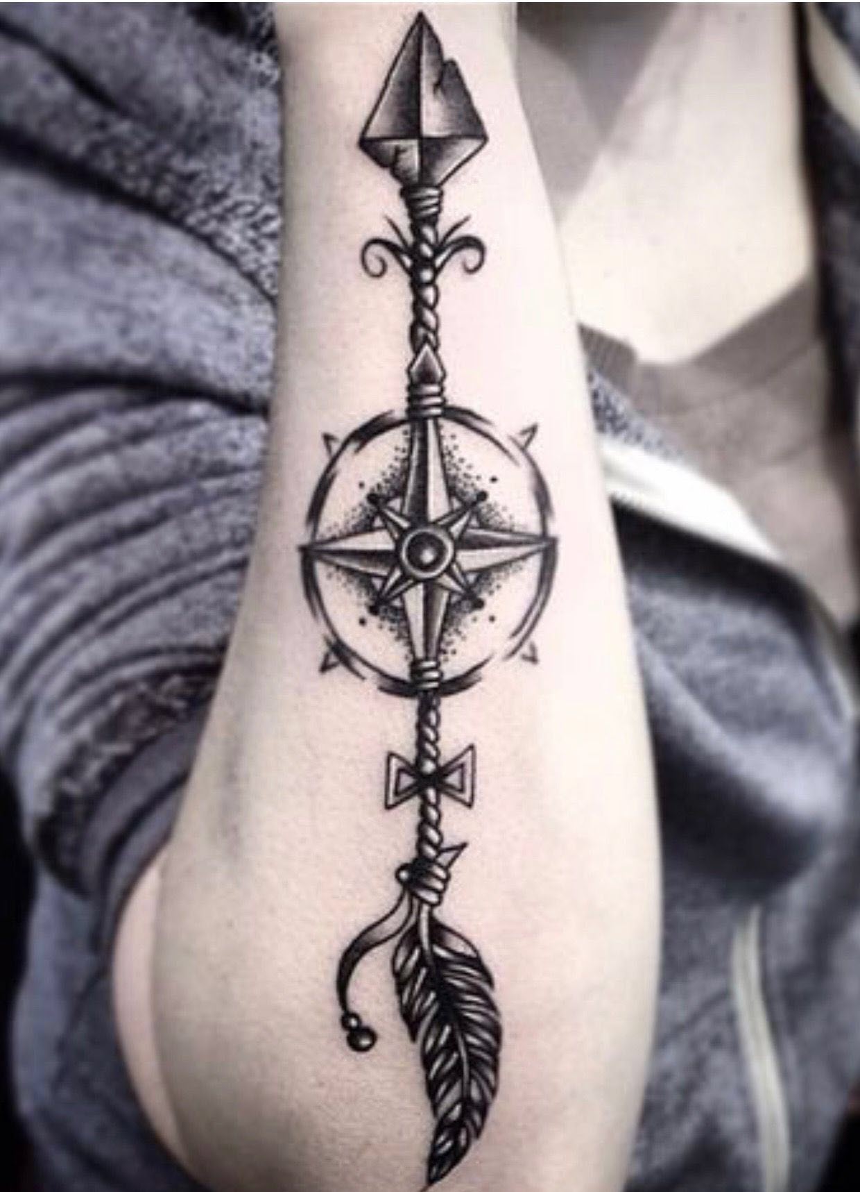 Beautiful Compass Arrow Tattoo Designs 2024