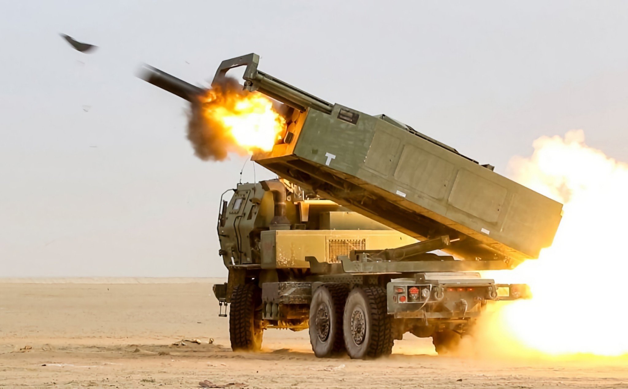 Tính năng đặc biệt của HIMARS là gì?
