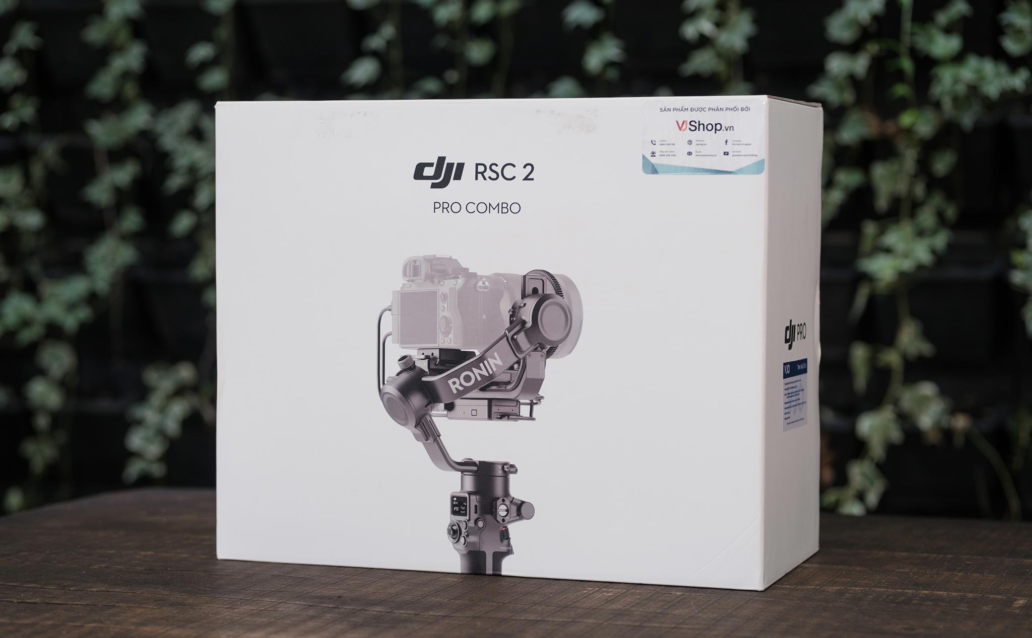 Trên tay DJI RSC 2: thiết kế nhẹ nhàng, linh hoạt, đầy tiện ích để quay ...
