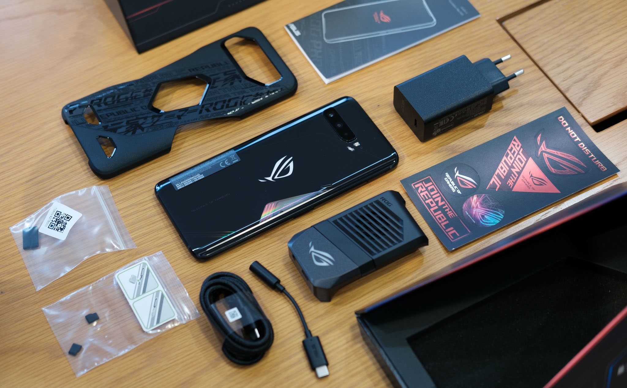 Unveiling the ROG Phone 3: Redefining Gaming Phones, Setting the Trend ...