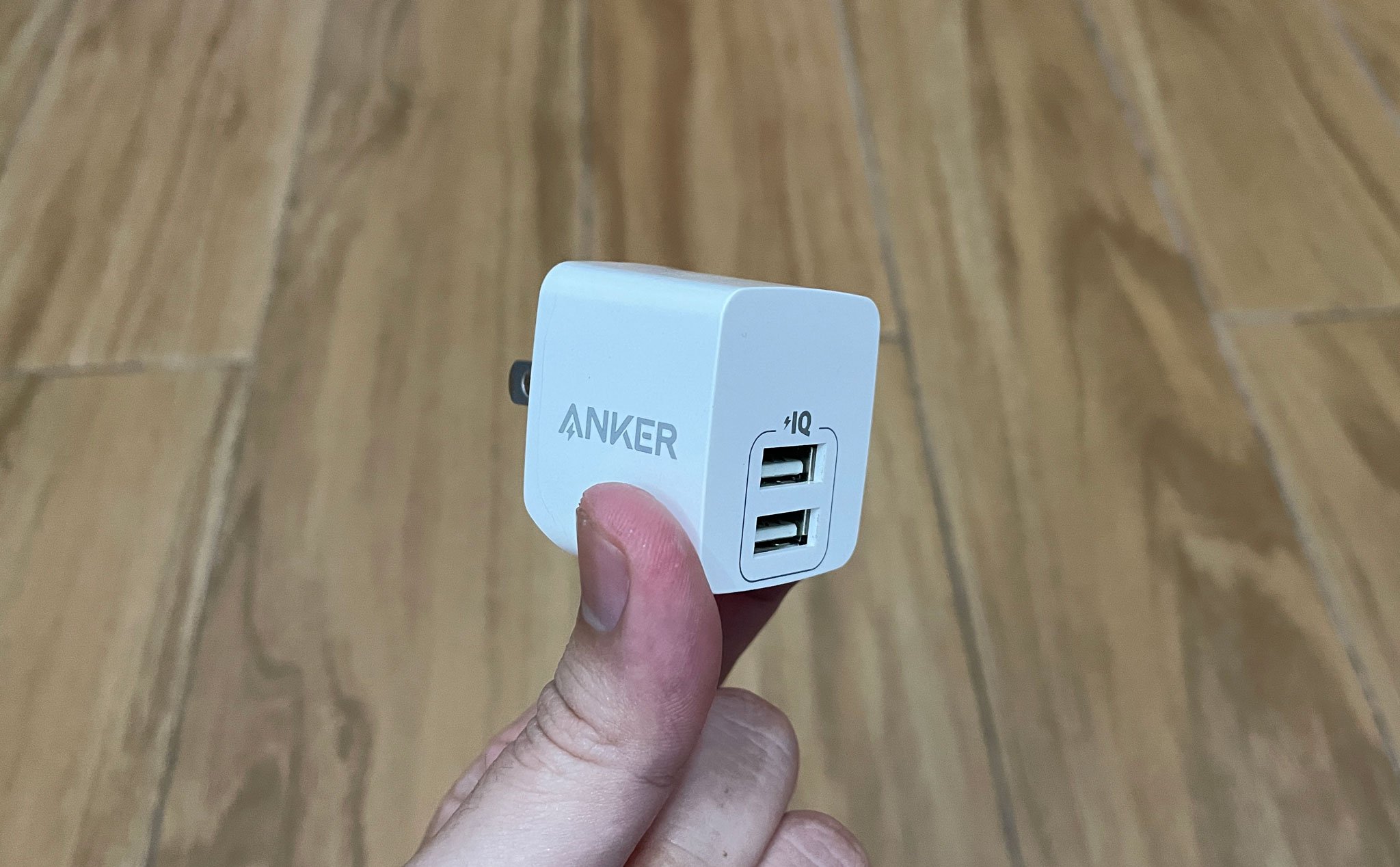 Đánh giá sạc Anker PowerPort mini 2 cổng: nhỏ gọn, công suất tương tự ...