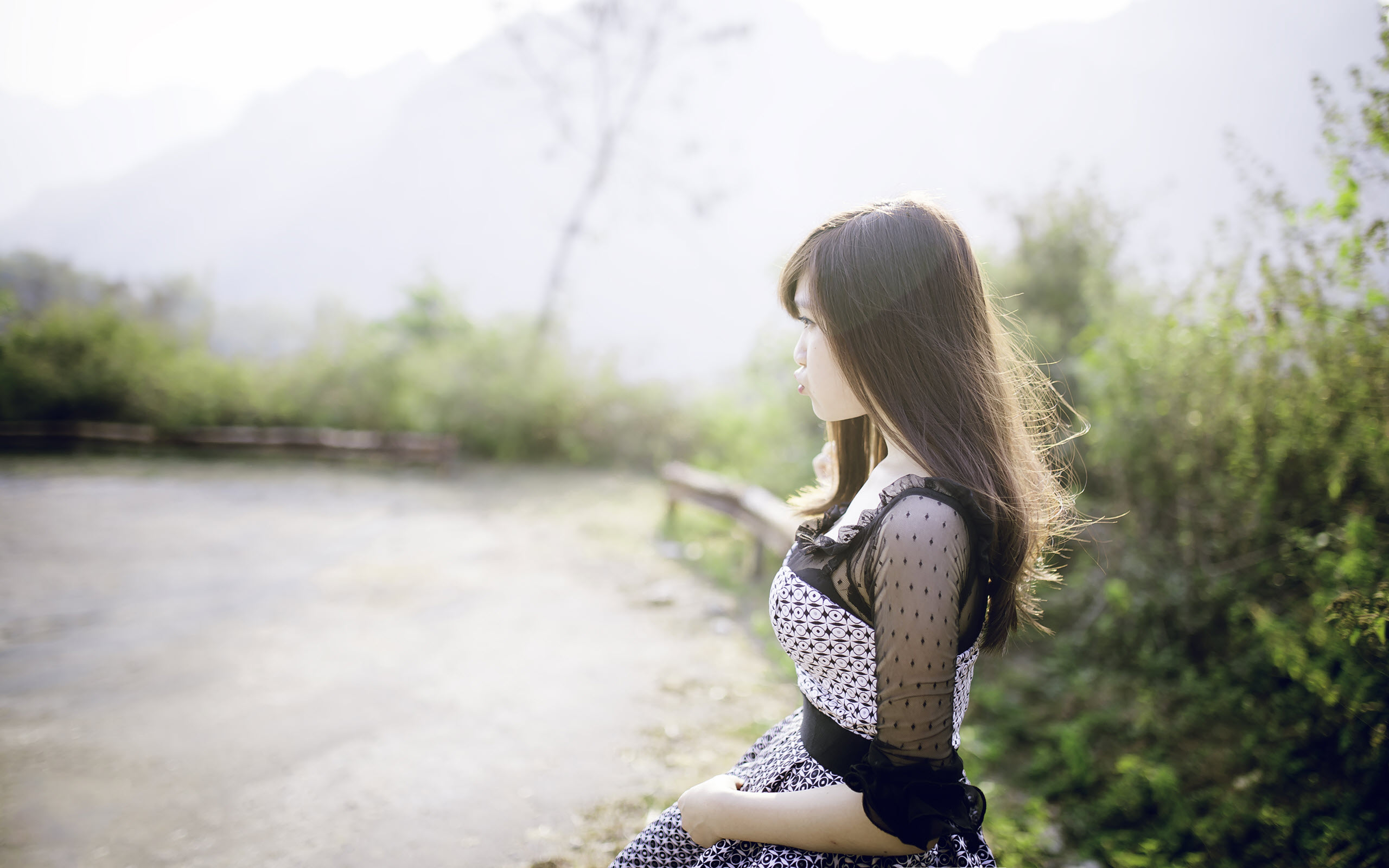 50+ Stunning Hot Girl Wallpapers for Your Computer