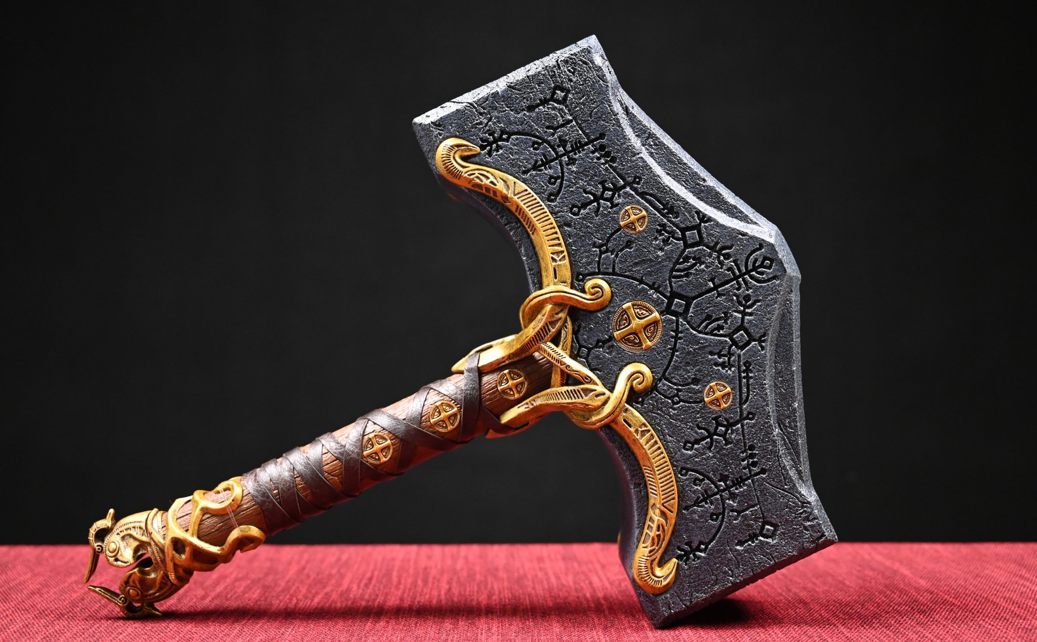 Unboxing the God Of War Ragnarok Jotnar Edition