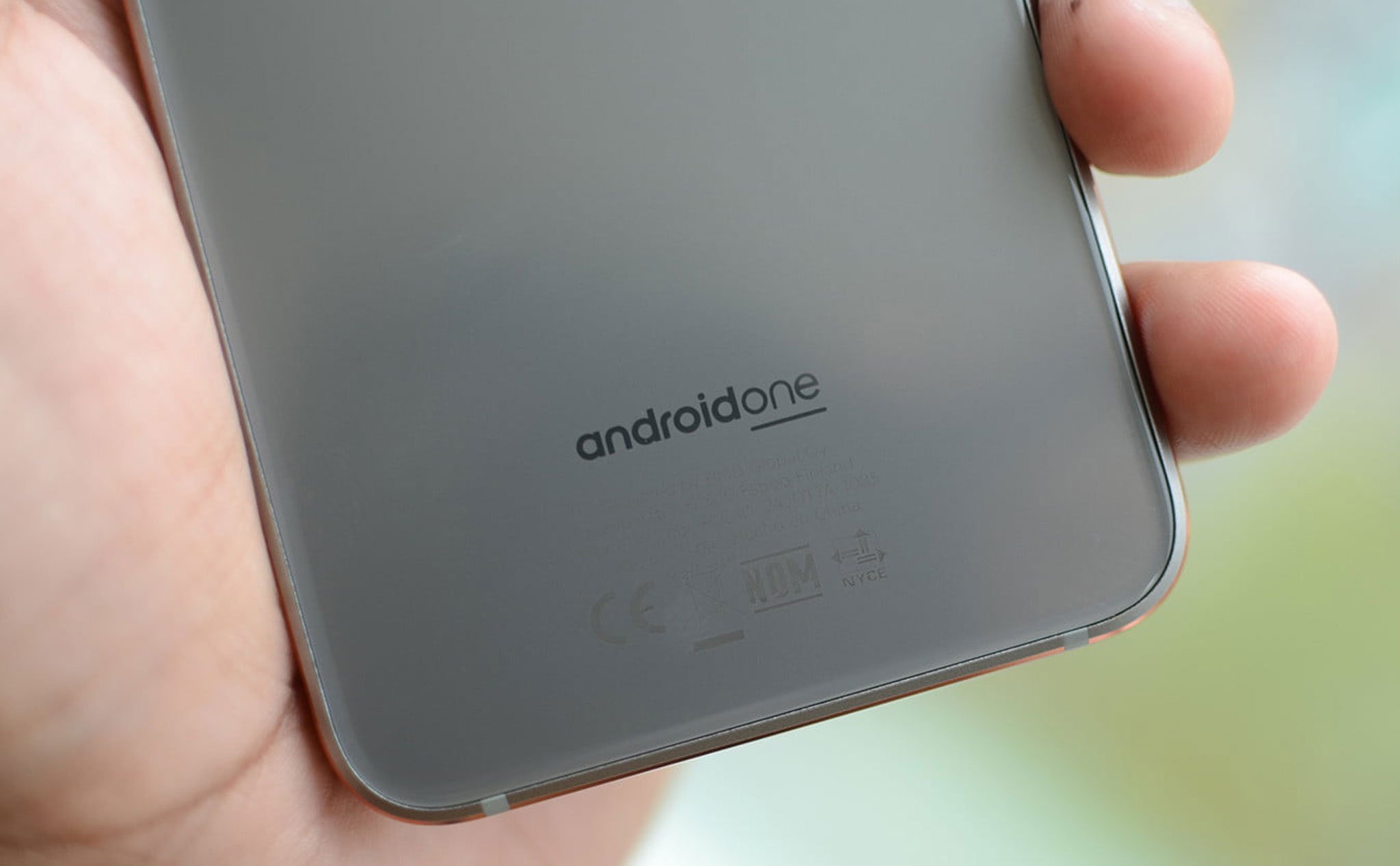 Có cần phải kết thúc chương trình Android One của Google?
