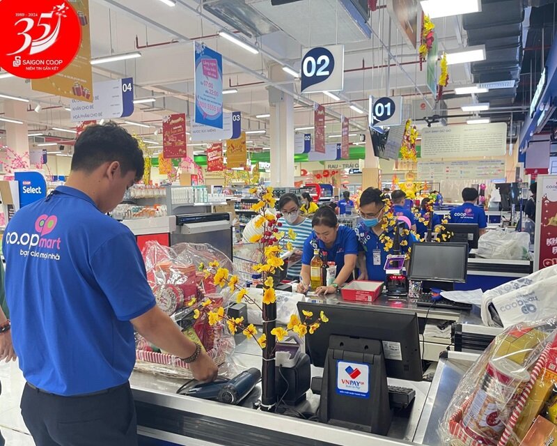 Explore 3 popular Tet 2024 candy baskets favored by consumers | Mytour.vn