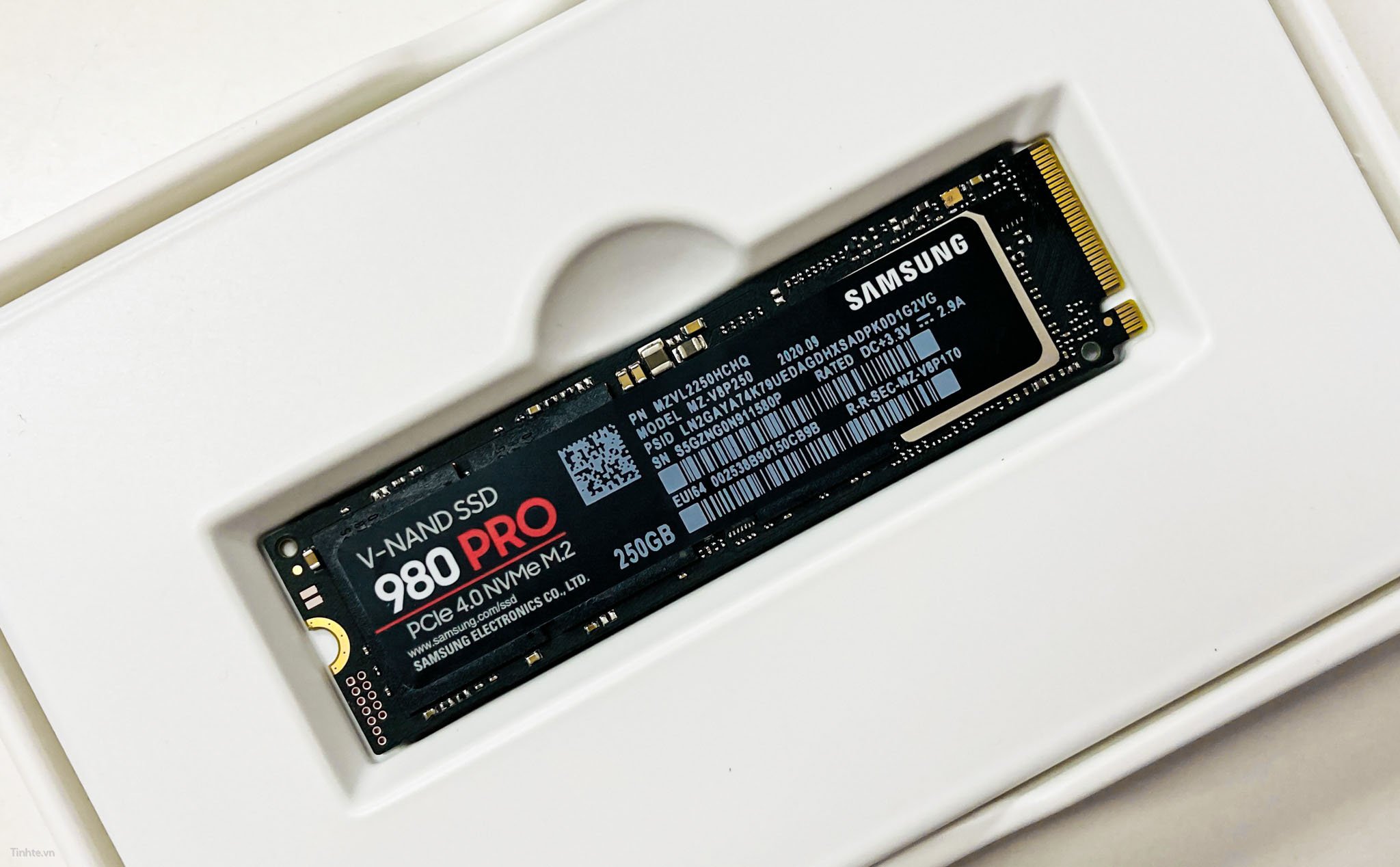 Samsung 980 Pro: Nên lựa chọn bản 1 TB thay vì bản 250 GB.
