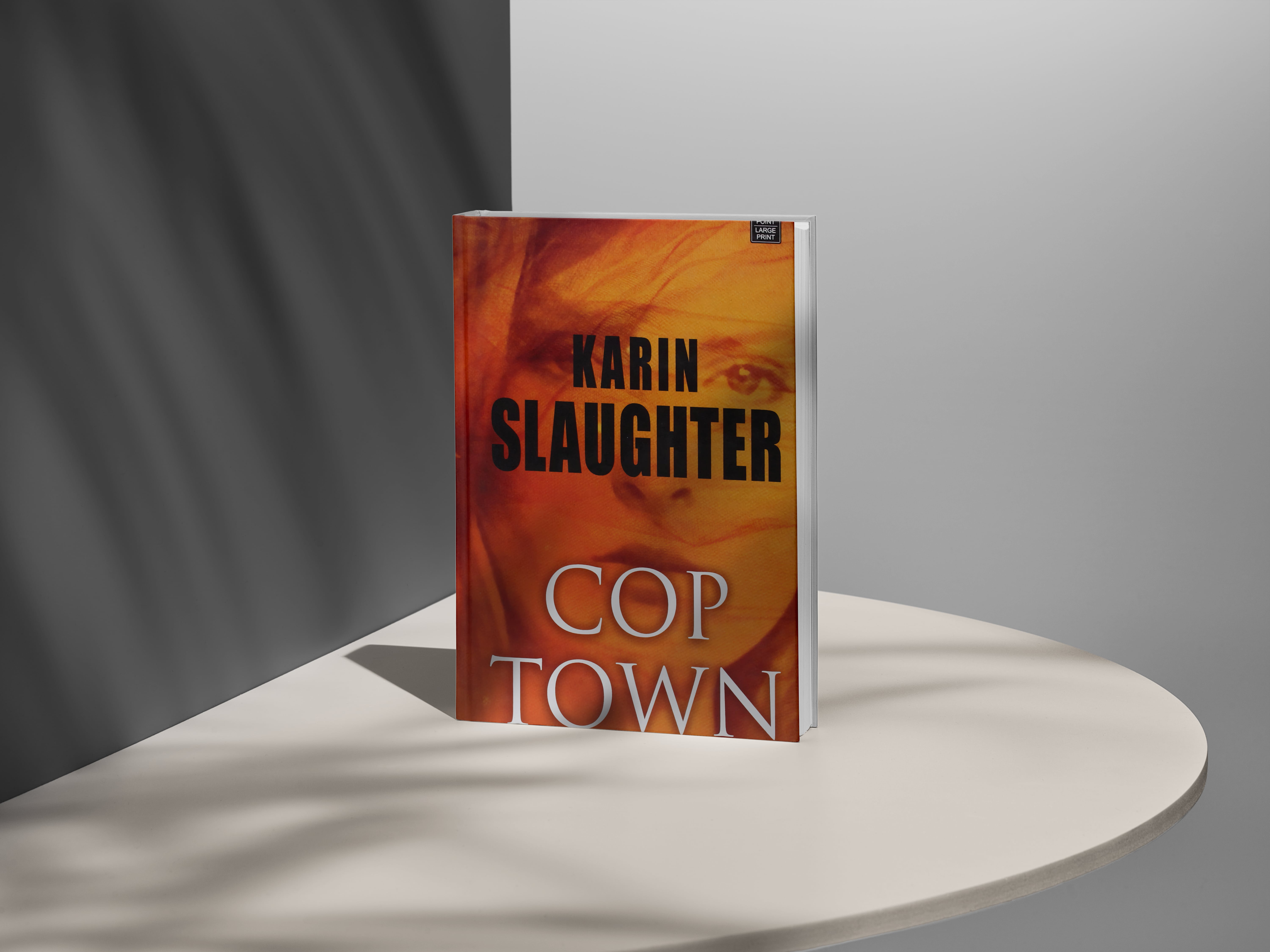 Giới thiệu cuốn sách: Cop Town của Karin Slaughter