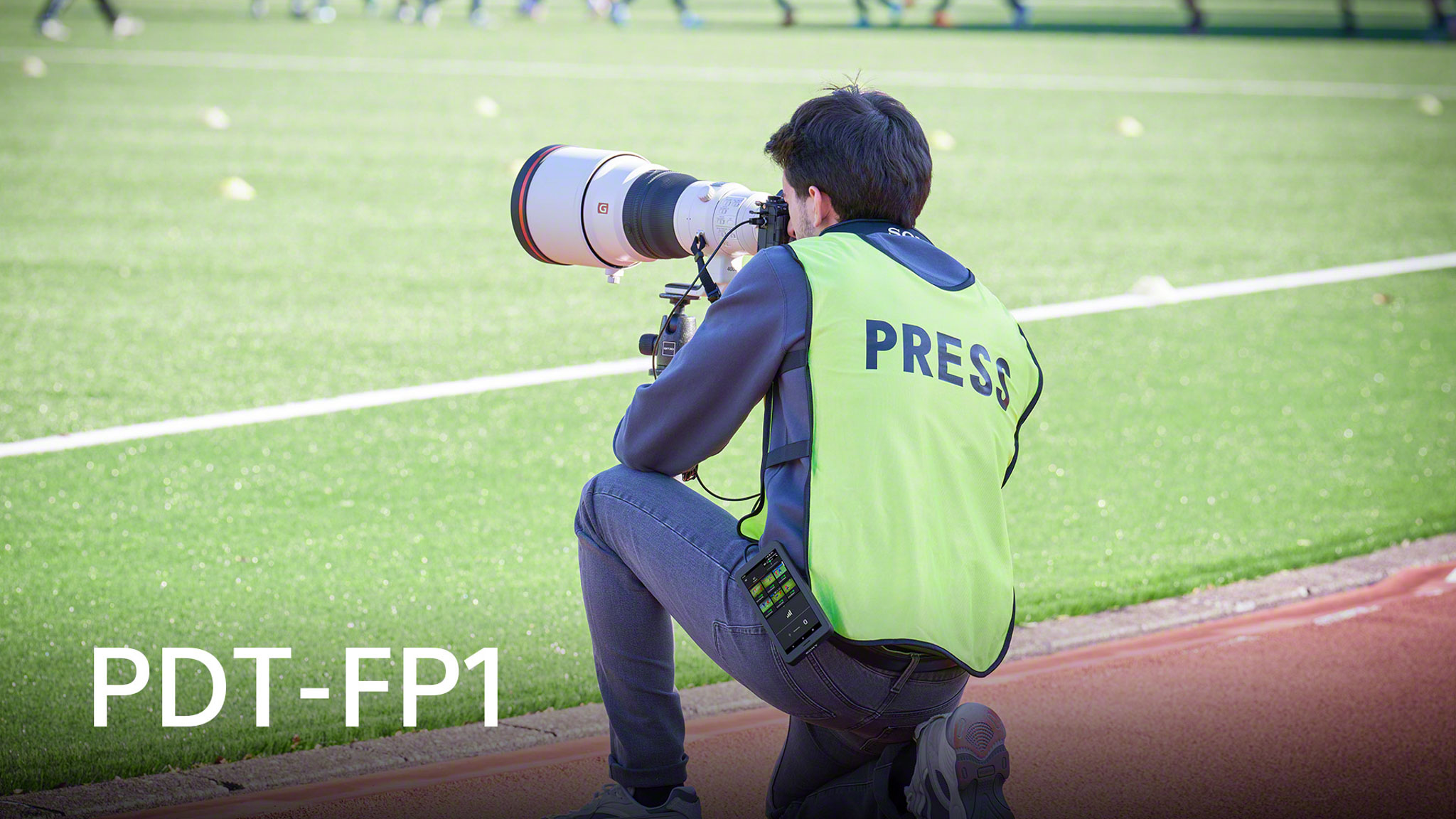 Sony tung ra PDT-FP1: Thiết bị phát 5G mới cho máy ảnh Alpha, có giá 1.080 USD