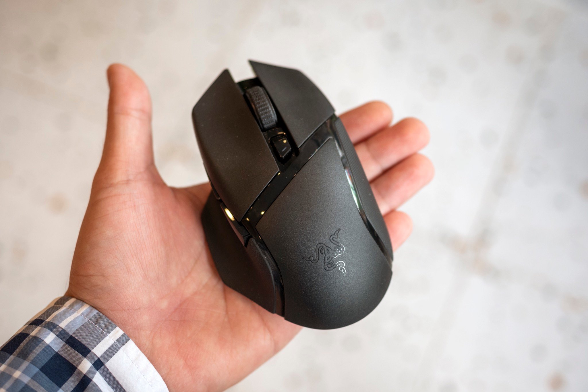 Trải nghiệm Razer Basilisk X Hyperspeed: tinh tế, thiết kế hiện đại ...