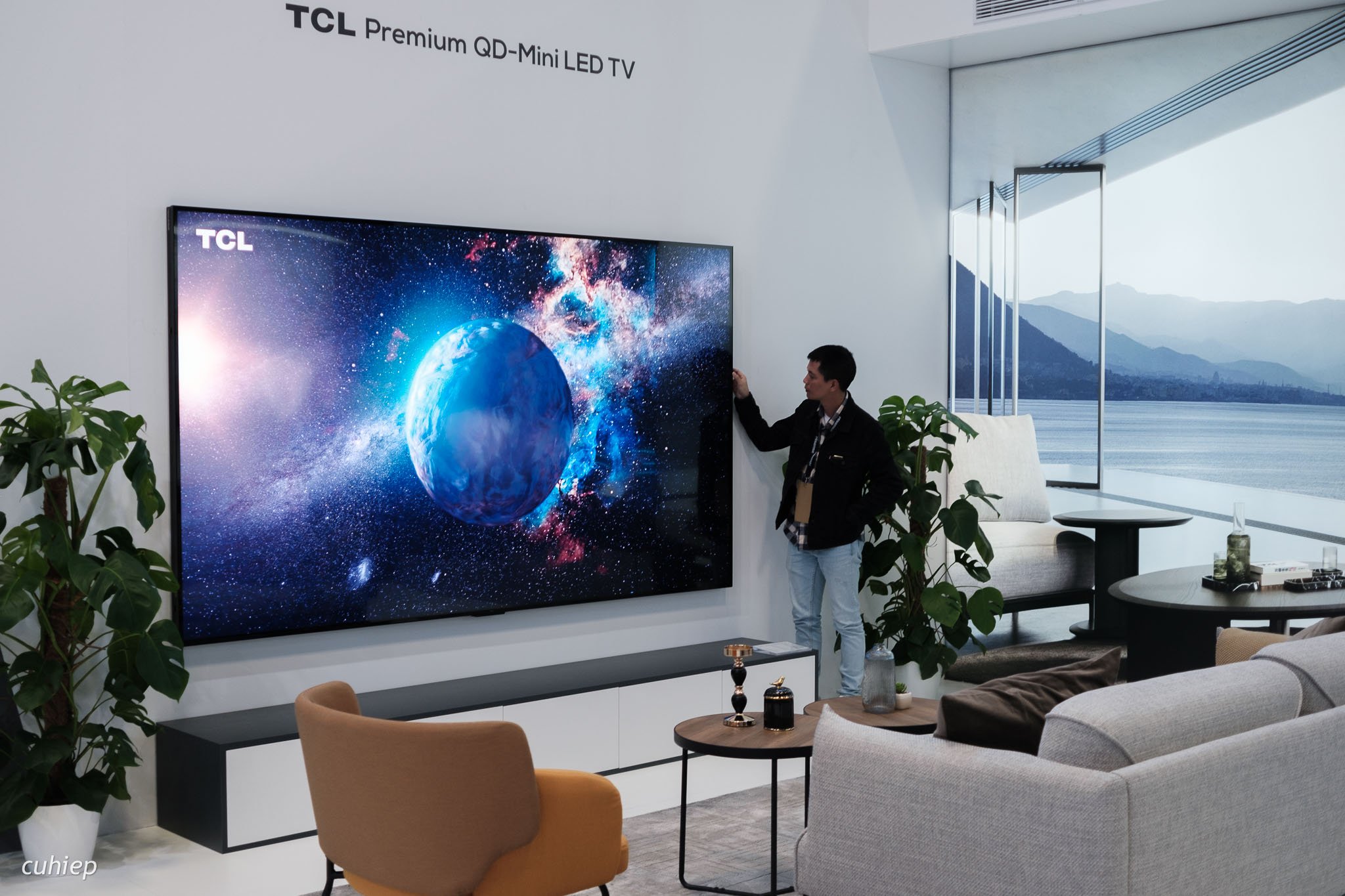 IFA23: Trải nghiệm TV TCL Premium QD-Mini LED 4K với độ sáng 5000 nits, kích thước 115 inch