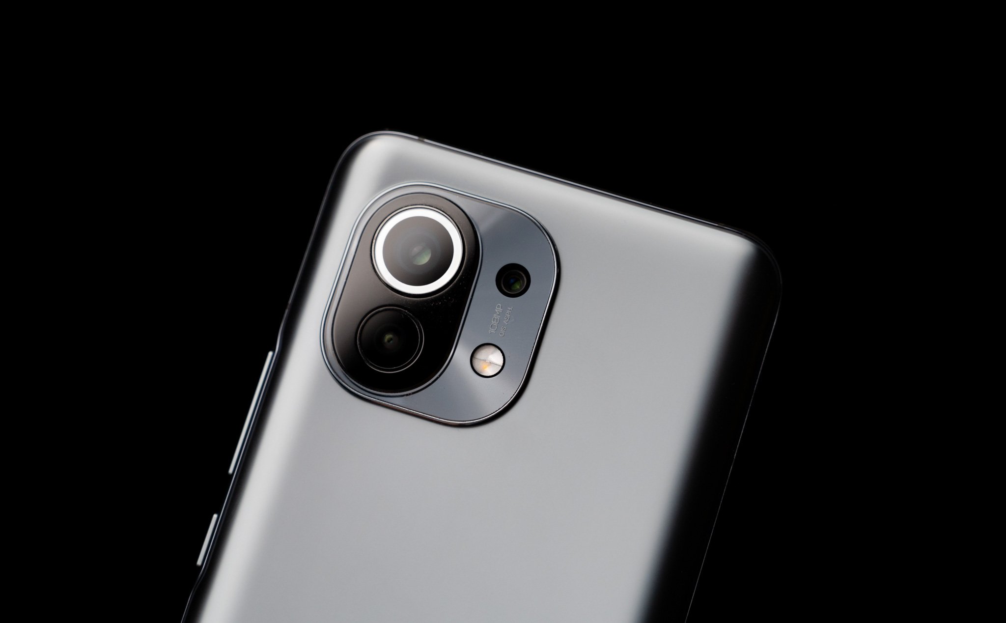Trải nghiệm Xiaomi Mi 11: Khám phá thế giới mới với Snapdragon 888