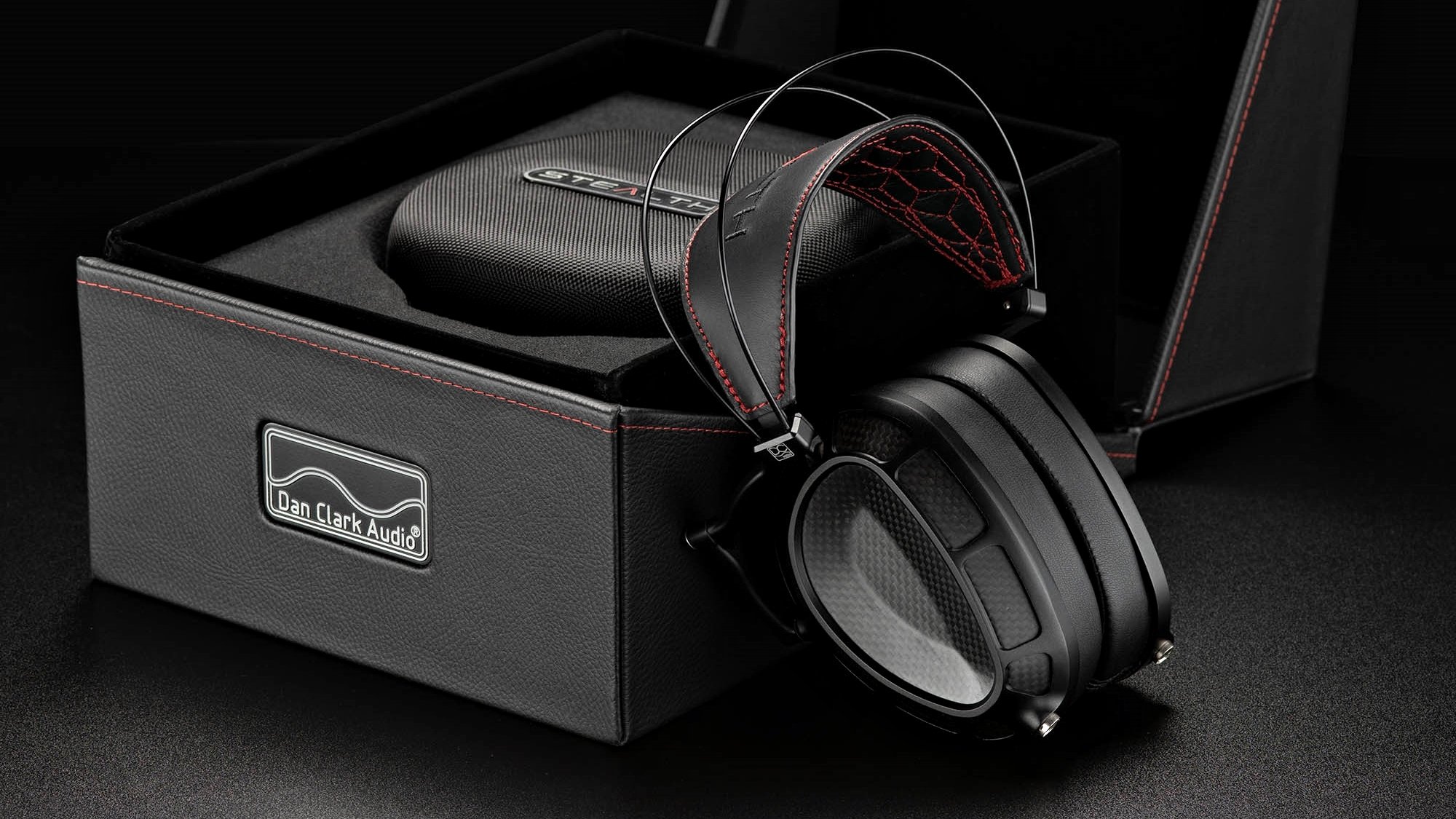 Tai nghe STEALTH với công nghệ AMTS V-Planar, giá $3999 ra mắt từ Dan ...
