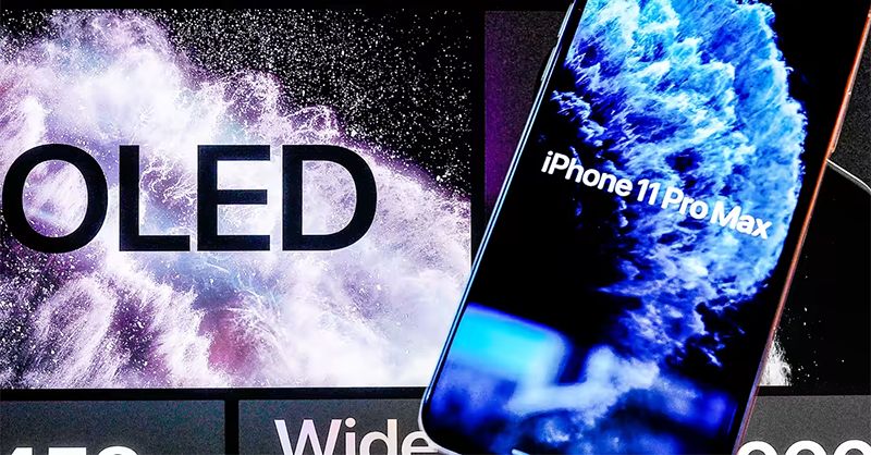 Why are OLED displays the preferred choice for modern smartphones?