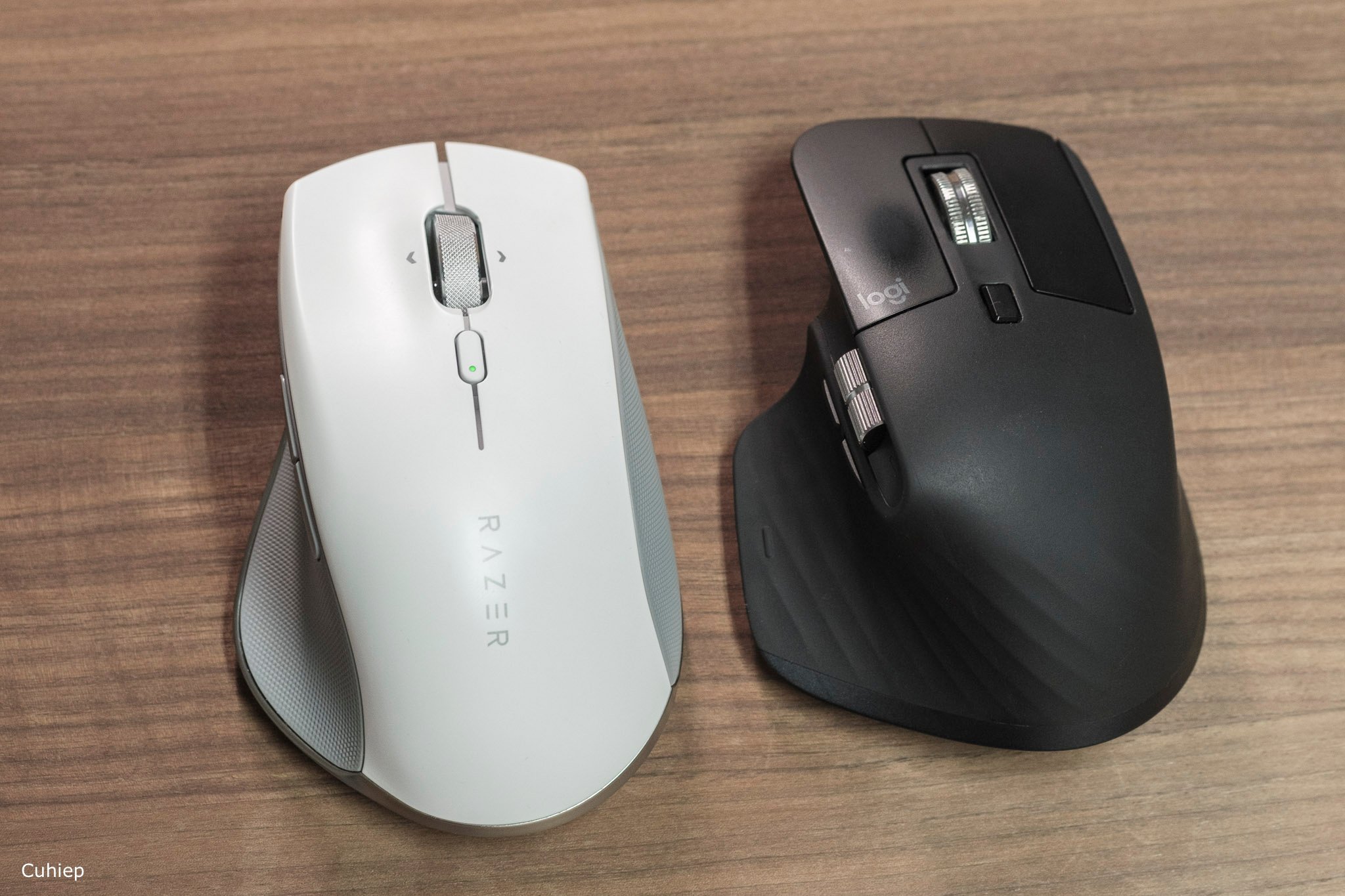 So sánh Razer Pro Click và Logitech MX Master 3