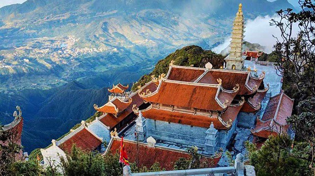 Discover the Enchanting Beauty of Mẫu Thượng Sapa Temple - Vntrip.vn