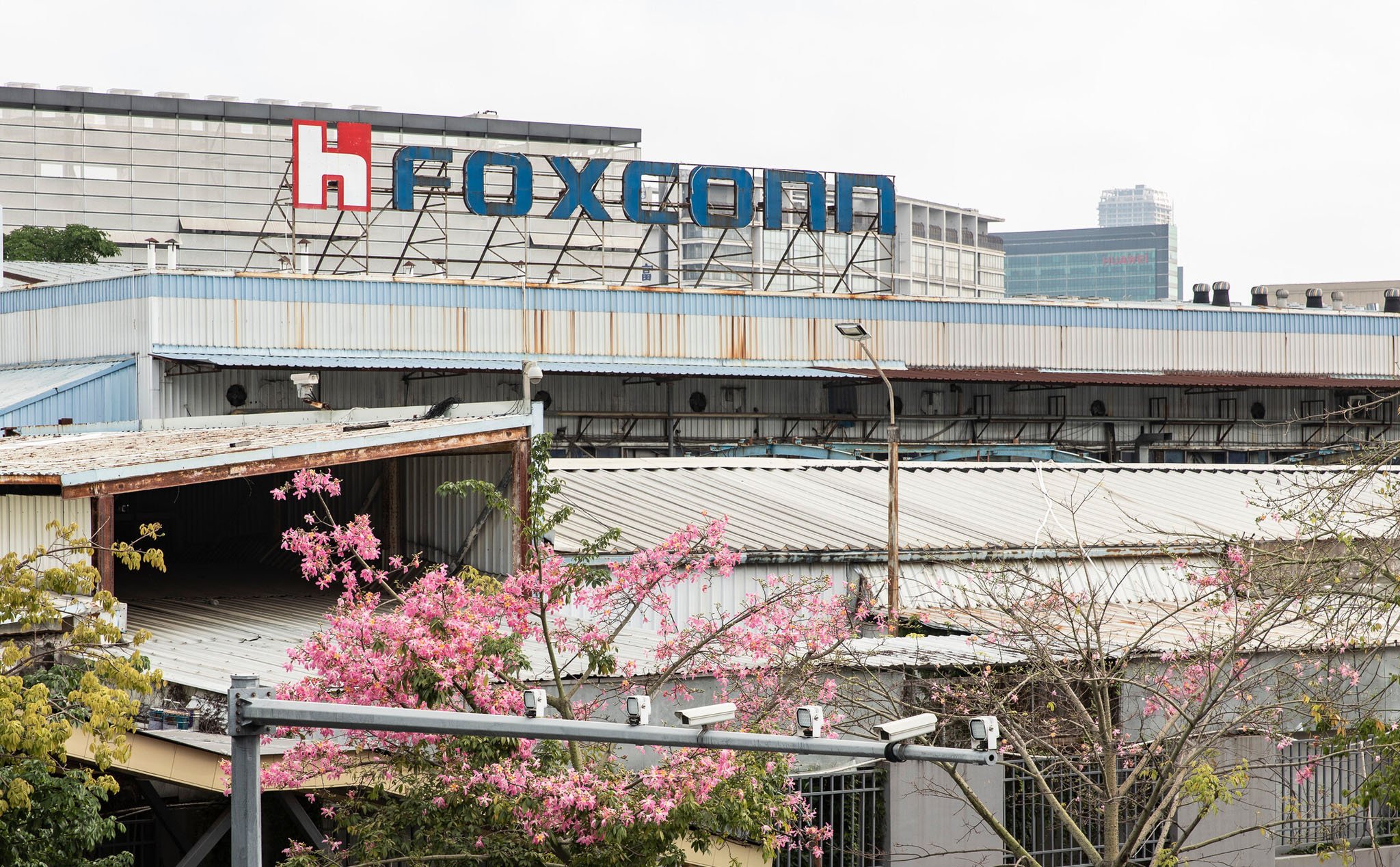 Foxconn bị kiểm tra về thuế và quyền sử dụng đất tại Trung Quốc