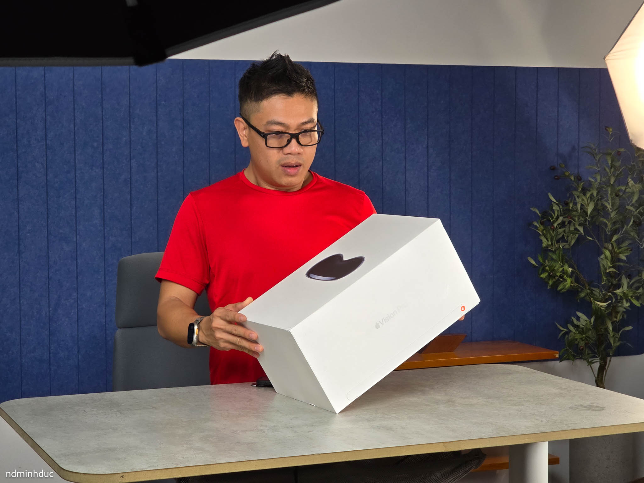 Trải nghiệm độc đáo với Apple Vision Pro: Nét đẹp của công nghệ cá nhân hóa