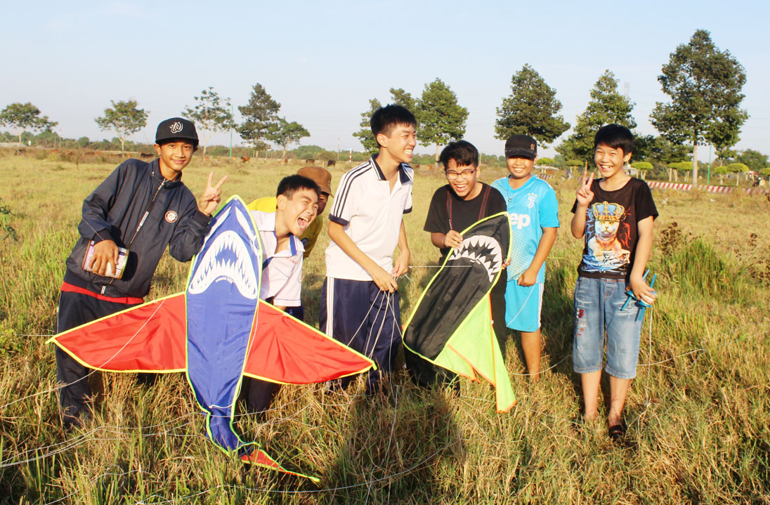 Experience the charm of traditional folk games in the Western region ...
