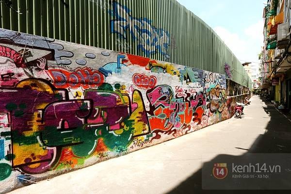 Exploring the unique Graffiti alley amidst Saigon's heart
