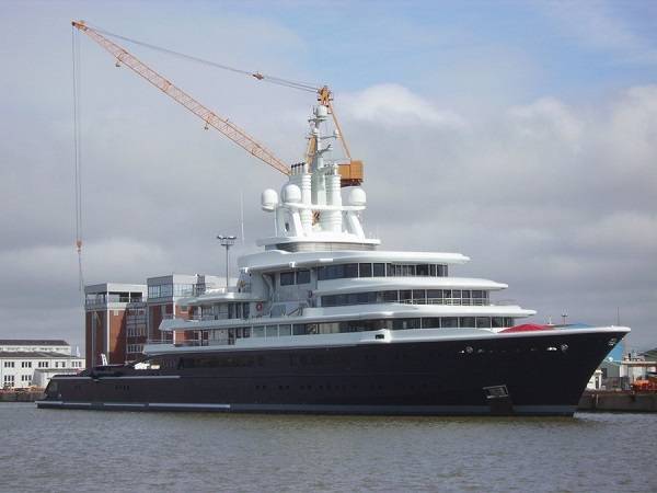 The 22 largest super yachts in the world