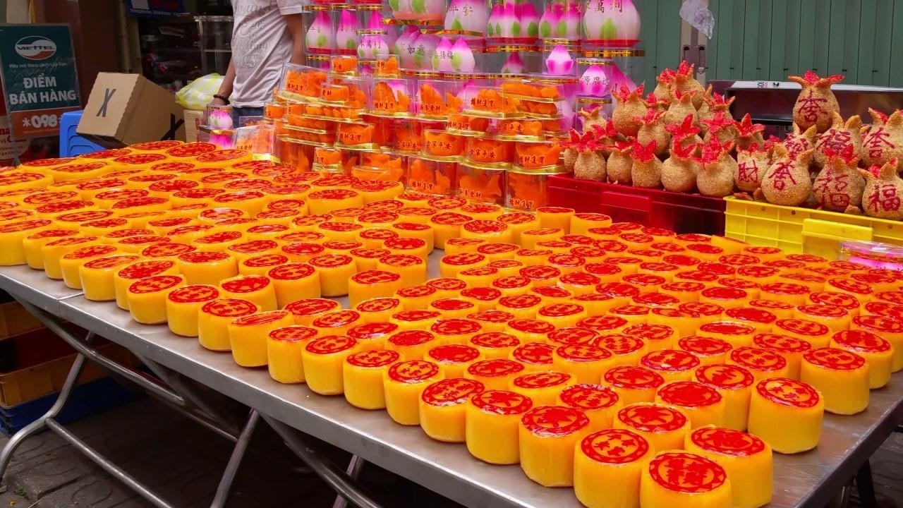 Exploring 4 Stunning Tet Cakes of the Chinese Community in Saigon - Mytour