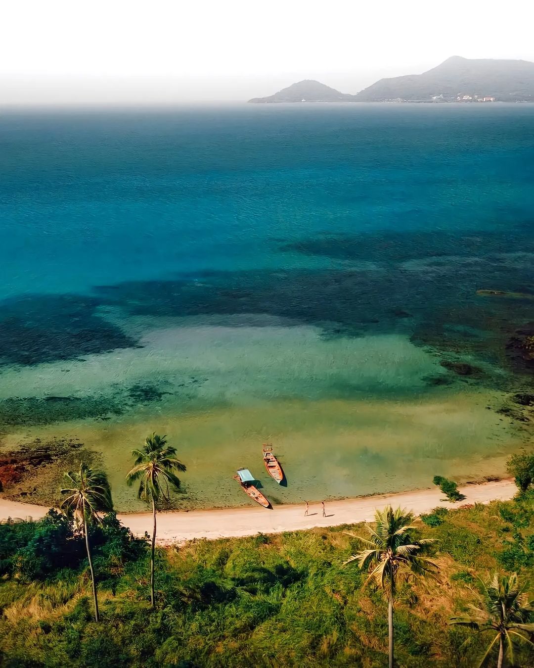 Koh Tonsay Island - A peaceful and beautiful destination in Cambodia ...