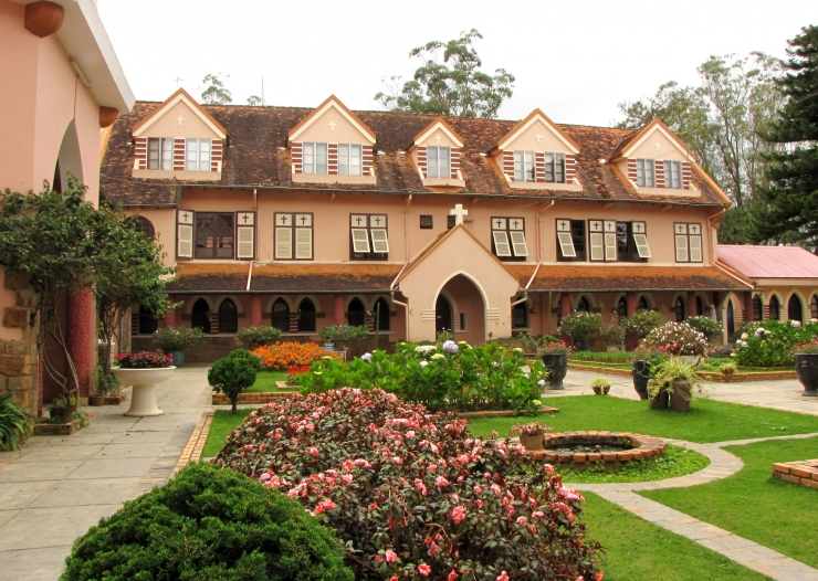 Exploring the Unique Architectural Marvels of Da Lat Churches - Mytour